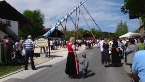 German May Day Traditions | Welcome Spring | Labor Day | Recipes